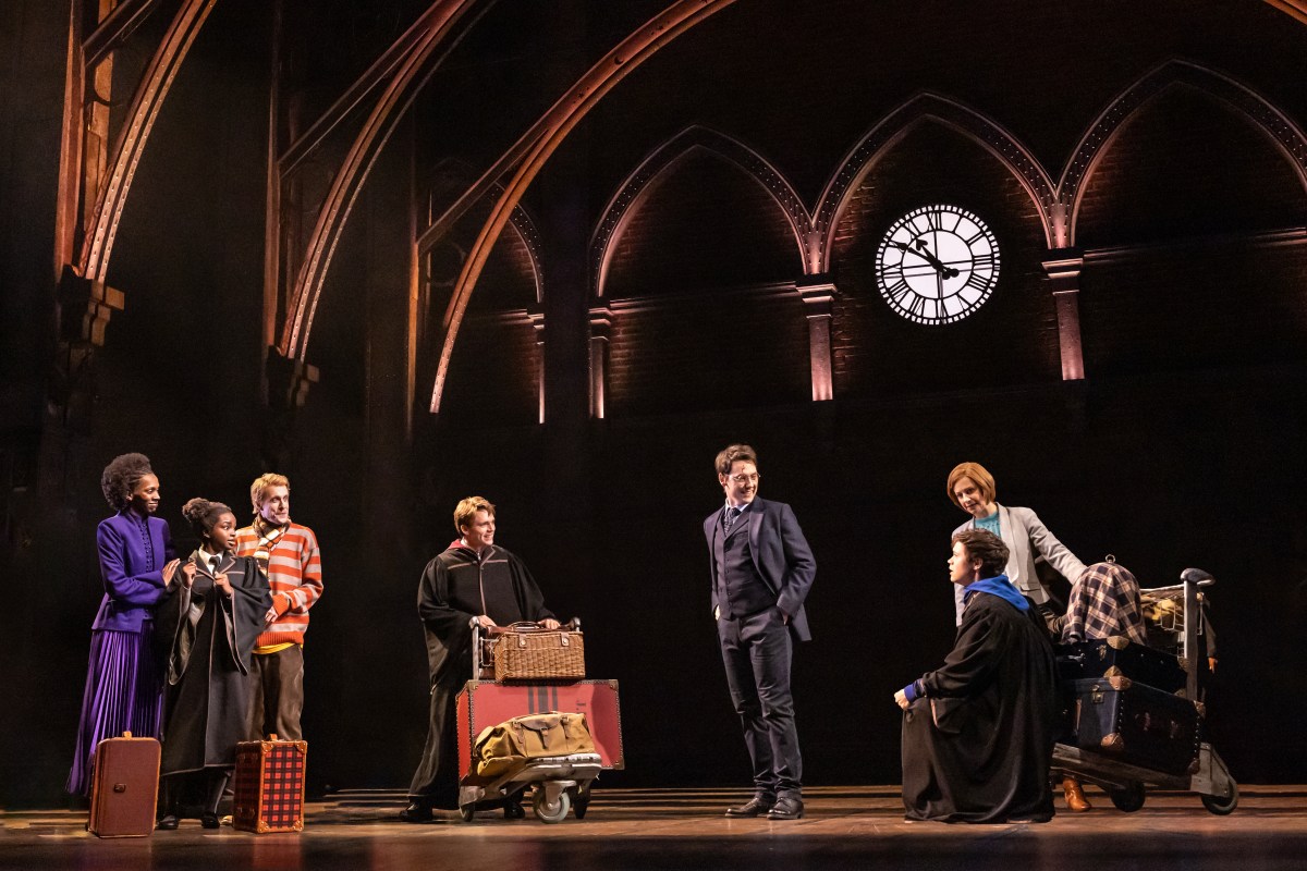 Review: HARRY POTTER AND THE CURSED CHILD National Tour Premiere in ...
